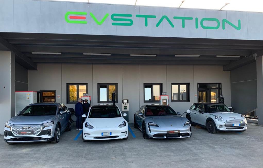 Mobilità elettrica: la prima stazione di ricarica GigaFast in Italia ...